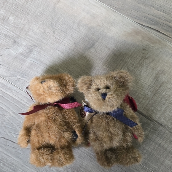 Accents | Charming Pair Of Furry Teddy Bears With Bows | Poshmark